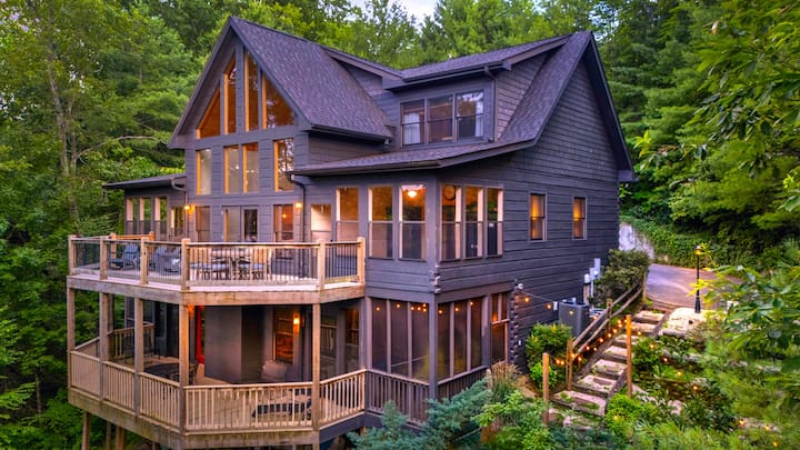 Game Room •  Hot Tub • Near Pigeon Forge/smokies - Townsend, TN