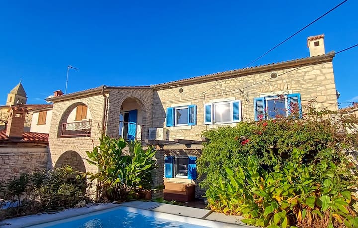Stunning Home In Liznjan - Ližnjan