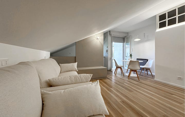 1 Bedroom Beautiful Apartment In Cattolica - Cattolica