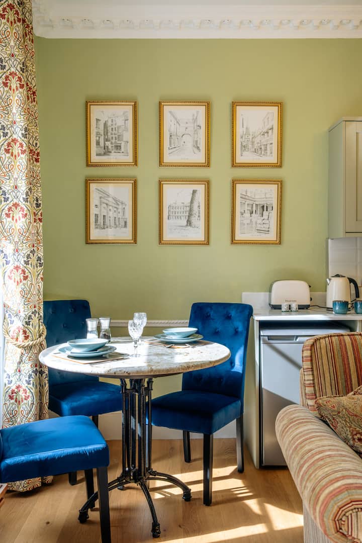 Stunning 1 Bedroom Flat In Central Bath - Bath