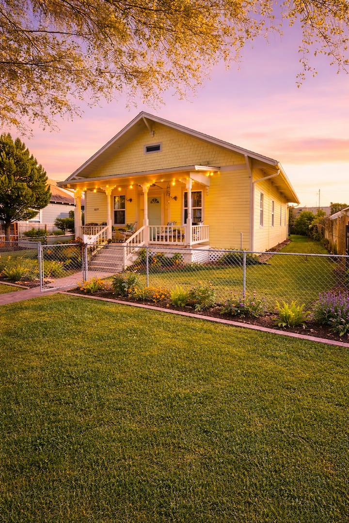 Family-friendly 4br | Sleeps 10 | Close To Beach - Galveston, TX