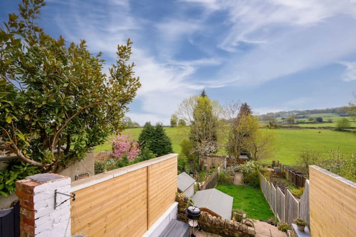 Elegant Riverside Getaway In The Peak District - Derby