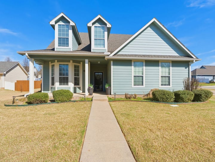 Emily House | 3 King Beds | Pet Friendly - Ada, OK