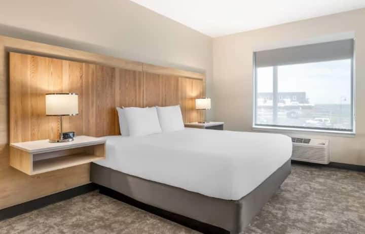 Contemporary Room Near Umatilla River + Parking - Pendleton, OR