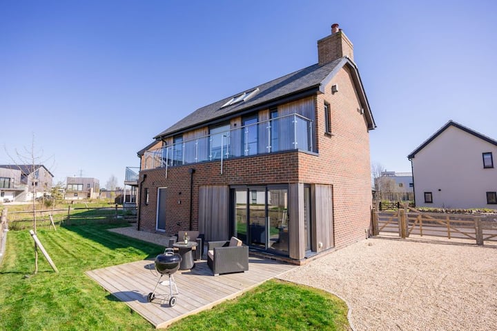 Cosy Dog Friendly Cottage, Sleeps 6. Pool Access. - Lulworth Cove