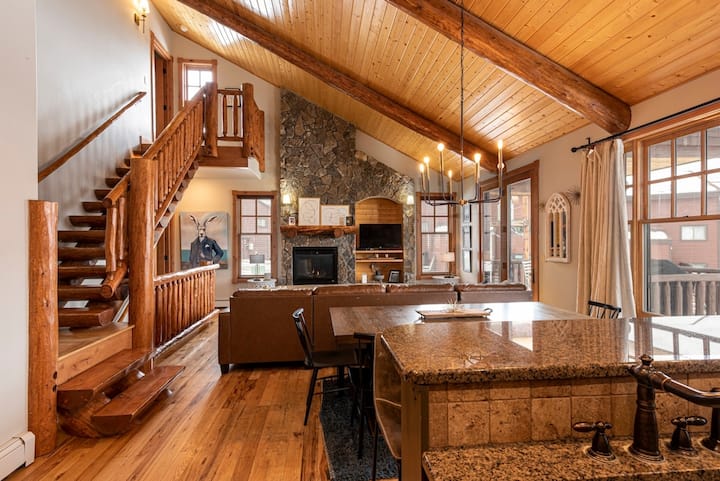 High-end Mountain Cabin, Hot Tub, 12-14, Hot Tub - Fraser, CO