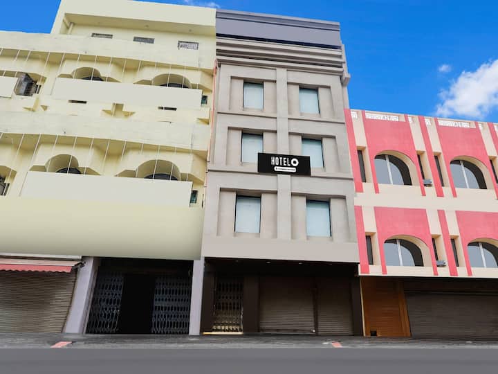 Super Hotel O Vivekanand Marg - Prayagraj