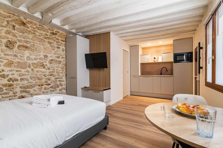 Studio Refait A Neuf Ile Saint Louis Paris 4 - 2p - Paris