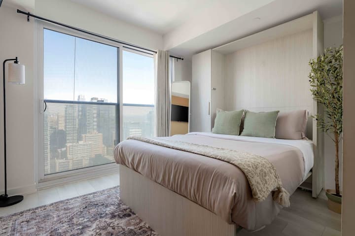 Stunning View Studio For 2 In Prime Location! - Toronto