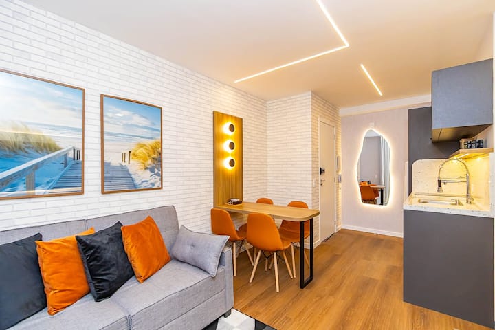 Estilo E Conforto P/ 6 Pessoas No Centro - Cna0511 - Curitiba