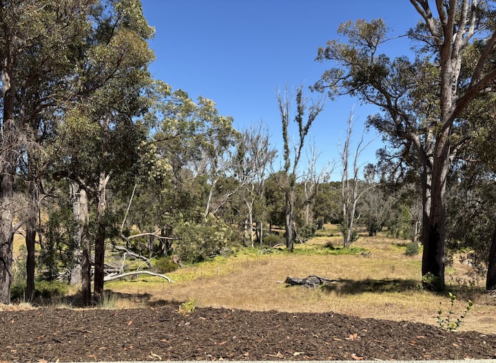 Stylish Bush Escape | 3br Near Walking Trails - Nannup