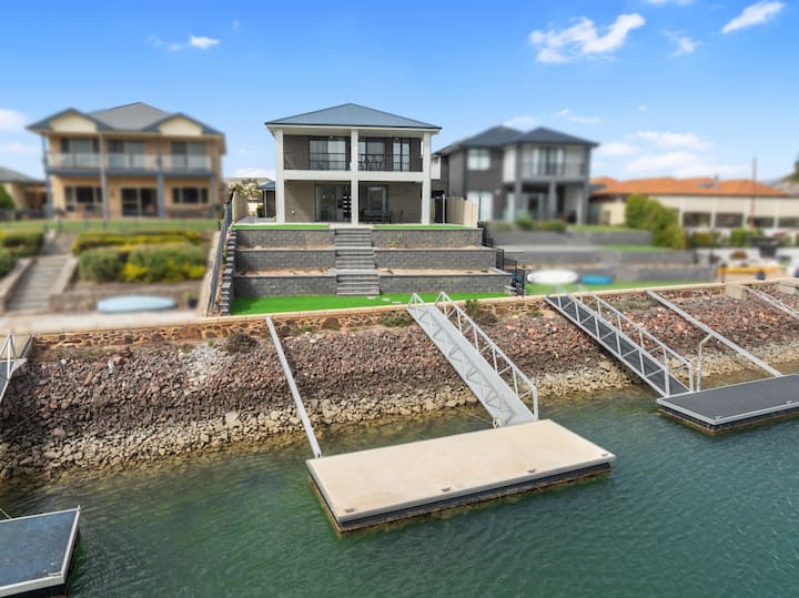 Stately Escape - Wallaroo Marina - Wallaroo