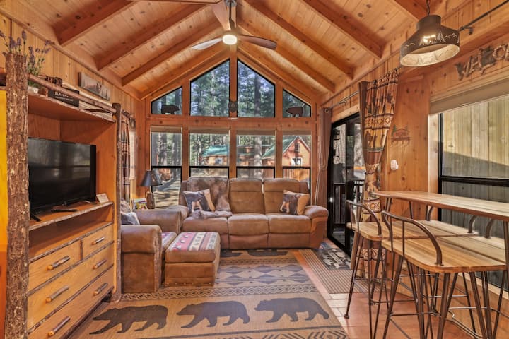 The Bear Den – 7 Min To Lake - South Lake Tahoe, CA