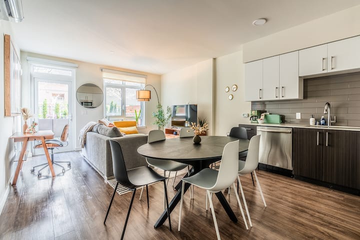 2br Th | Gym, Balcony | Bellevue Parkside M - Bellevue, WA