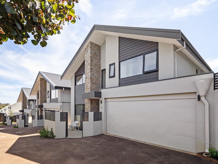 Stone River Villa 2 | Private Escape | Heated Pool - Prevelly