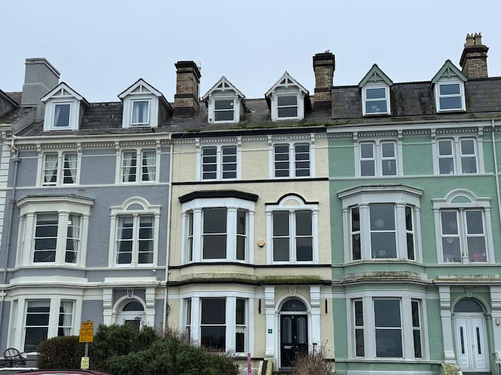 Sea View, East Parade - Llandudno