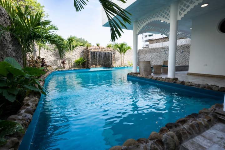 La Aurea 7br Luxury Oasis | Pool & Jacuzzi - Cartagena, Colombia