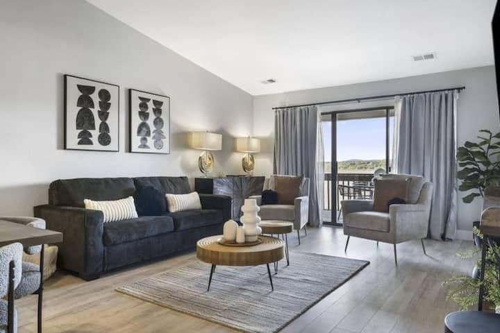 Modern 2br Condo # Lake View # Indoor-outdoor Pool - Kimberling City, MO