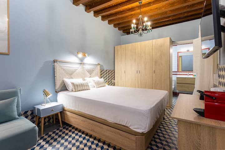 Room For 2 People In Málaga - Málaga