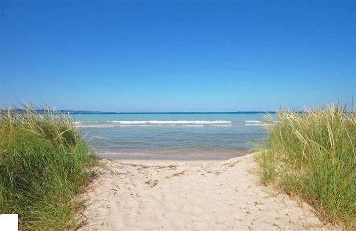 New! Dune And Drift At Crystal Beach 10 - Glen Arbor, MI