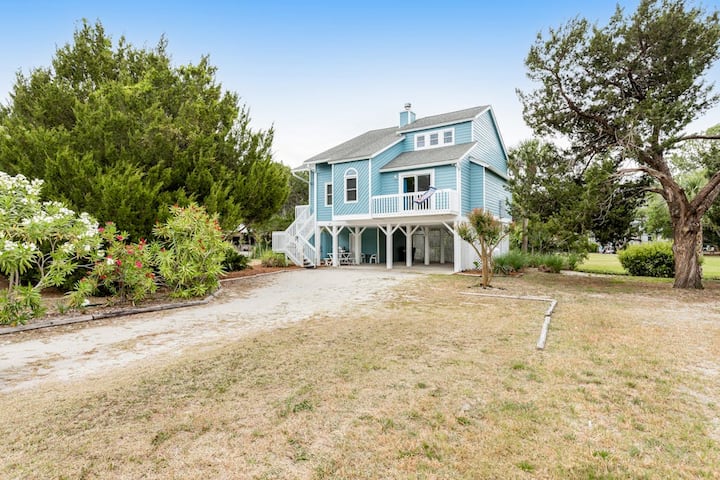 Dog-friendly Home Near The Ocean With Screened Por - Edisto Beach, SC