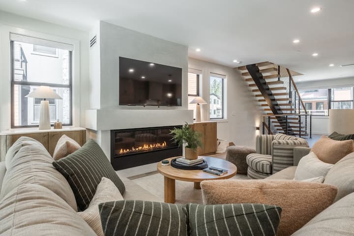 Newly Built Luxury 4br/3ba Obsidian Reserve #88 - Mammoth Lakes, CA