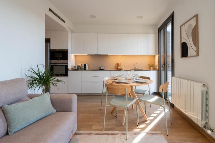 Renovated Apartment With Stunning River Views - Gérone