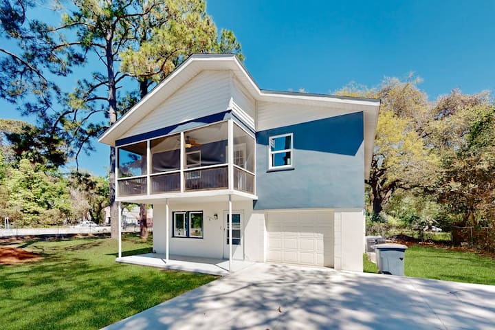 Spacious House By The Beach With Screened Balcony - Hilton Head Island, SC