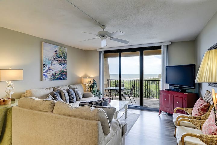Oceanfront Condo With Wifi, Pool, Hot Tub & Beach - Hilton Head Island, SC