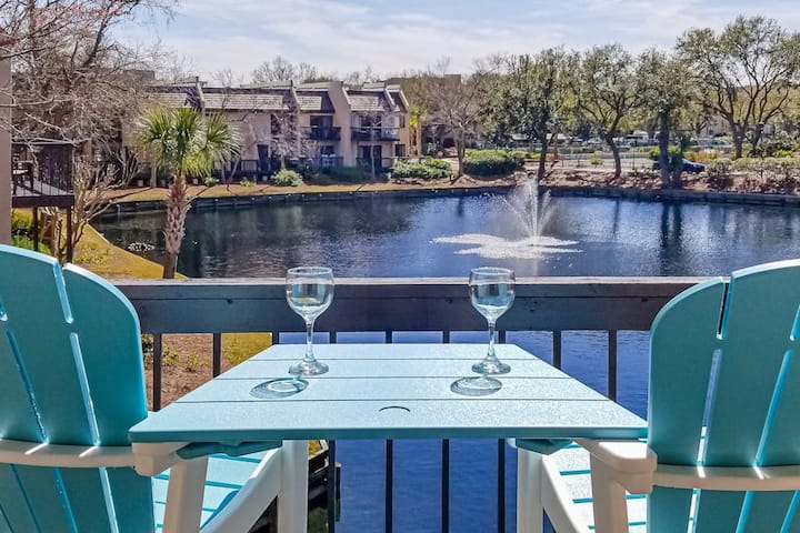 2nd Floor Condo, Pool, Hot Tub, Pickleball, Tennis - Hilton Head Island, SC