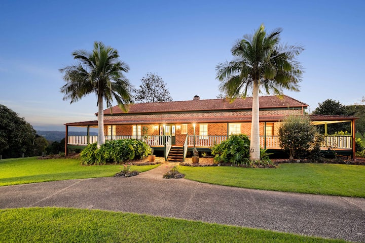 Valley View Retreat | Private 36-acre Hinterland E - Maleny