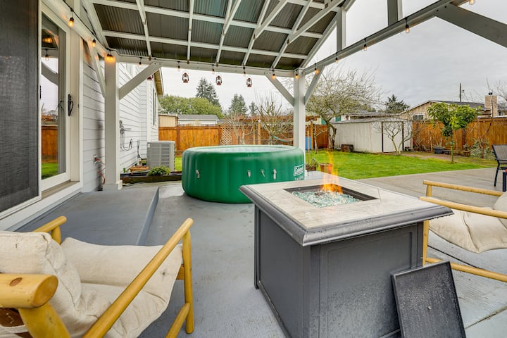 Patio Oasis! Contemporary Tacoma Hideout - Tacoma, WA