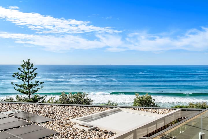 Drift | 3pm Check Out | Ocean Views | Beachfront - Newcastle