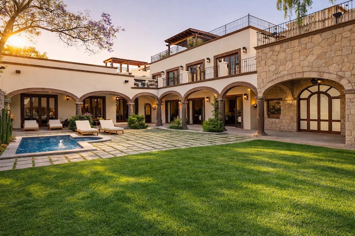 Casa Rose, 6br Estate With Private Pool & Rooftop - San Miguel de Allende