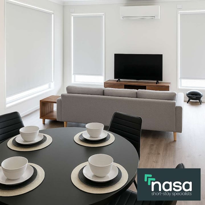 Large Baldivis House: 4 Bedrooms, 3.5 Baths, Close - Rockingham