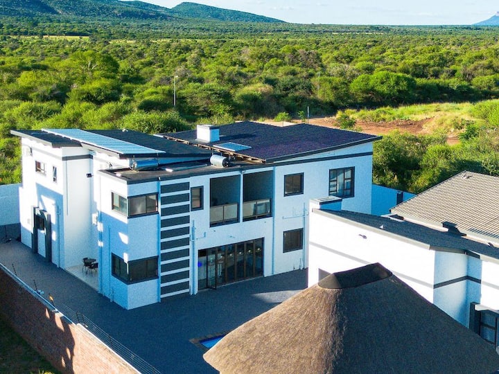 Gee Heights - Classic Queen Room - Thabazimbi