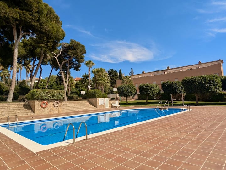 Maison Mitoyenne Avec Espaces Communautaires - Altafulla