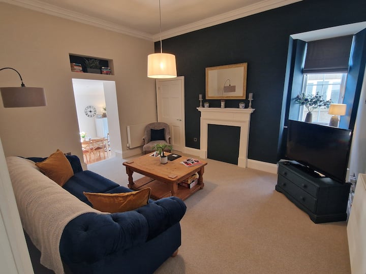 Stylish Town Apartment - Ross-on-Wye