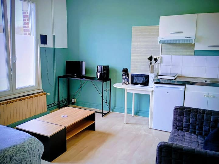 Studio, Lens, Sdb Privée Sur Le Palier, Bollaert - Lens, France