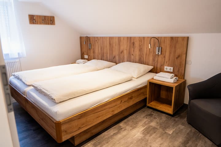 Appartement-supérieure-salle De Bain Privée-vue Su - Fulda