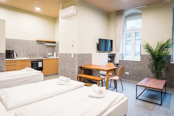 Urban Oasis In Friedrichshain By Sabine - Berlin