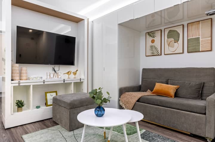 Sleeps 3 | Cleveland Clinic + University Circle - Shaker Heights, OH