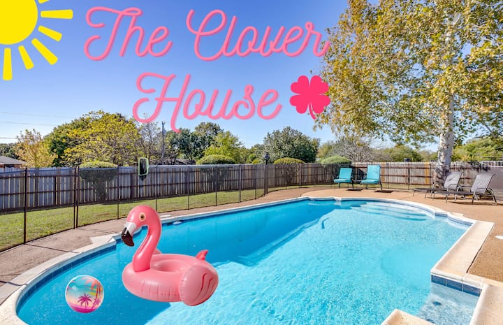 Private Pool • Fenced Yard • Covered Patio - Decatur, TX