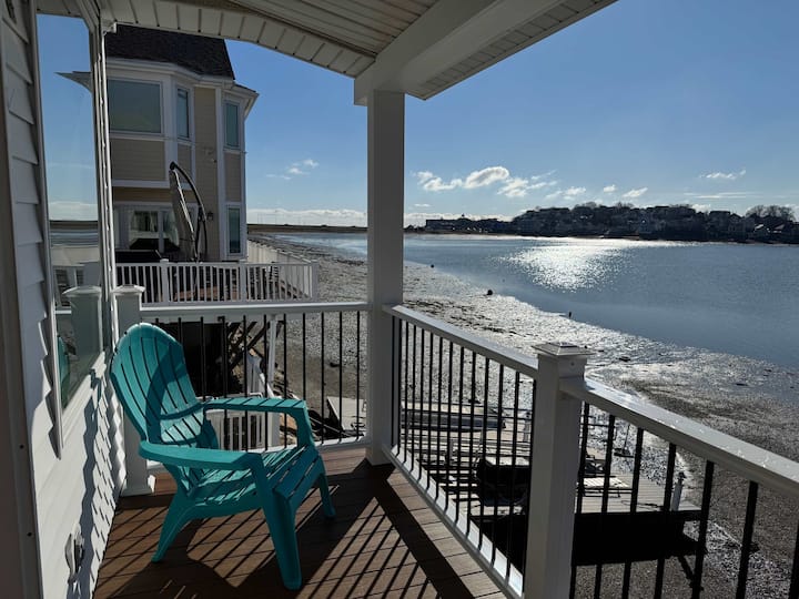Oceanview Getaway Near Nantasket Beach - Hull, MA