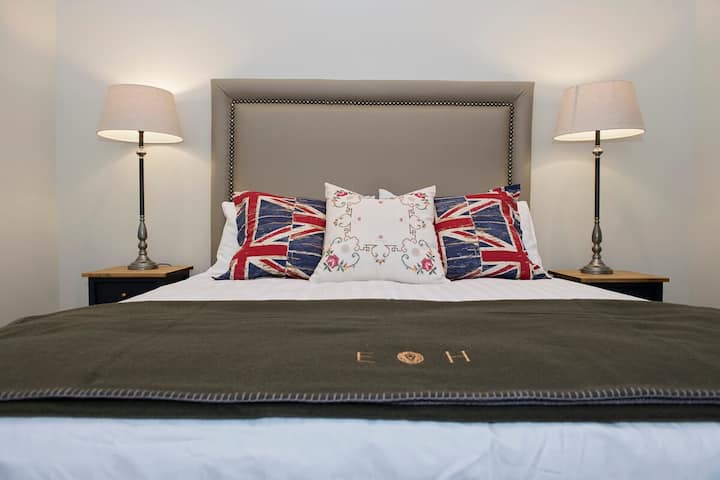 Caroline Apartment - The Empire Hotel - Timaru