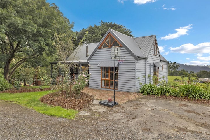 Leumeah Allambee Reserve - Mirboo North