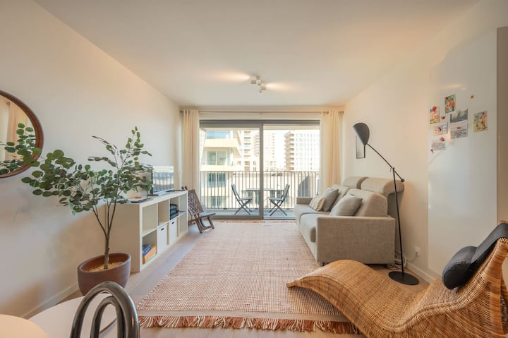 Bright Apartment With Terrace, Pool And Parking - Ostende