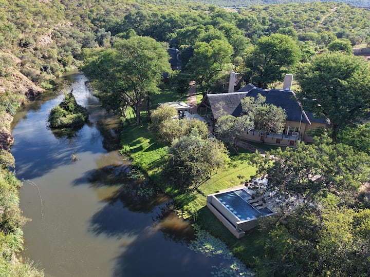 Mologa River Lodge - Luxury Chalet 6 - Rust de Winter