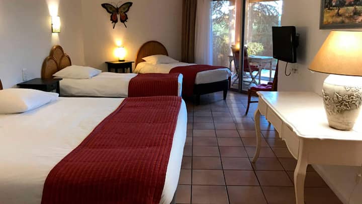 Rez-de-jardin Quadruple - Vaison-la-Romaine