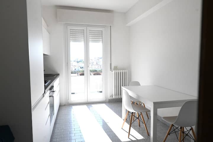 S357 – Sirolo, Two-bedroom Apartment With Parking - Sirolo